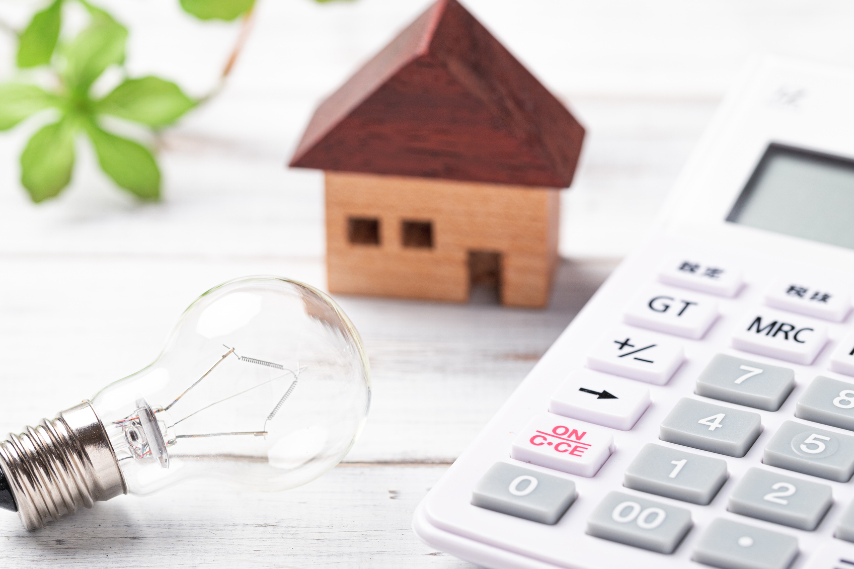 1人暮らしの電気代、平均は月々いくら？高い原因と今日からできる節約術を徹底解説！ | マイベスト